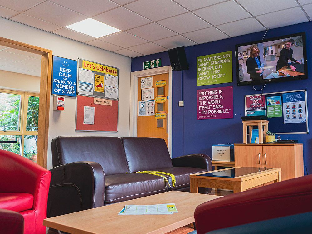 Chichester College Woodnlands Halls