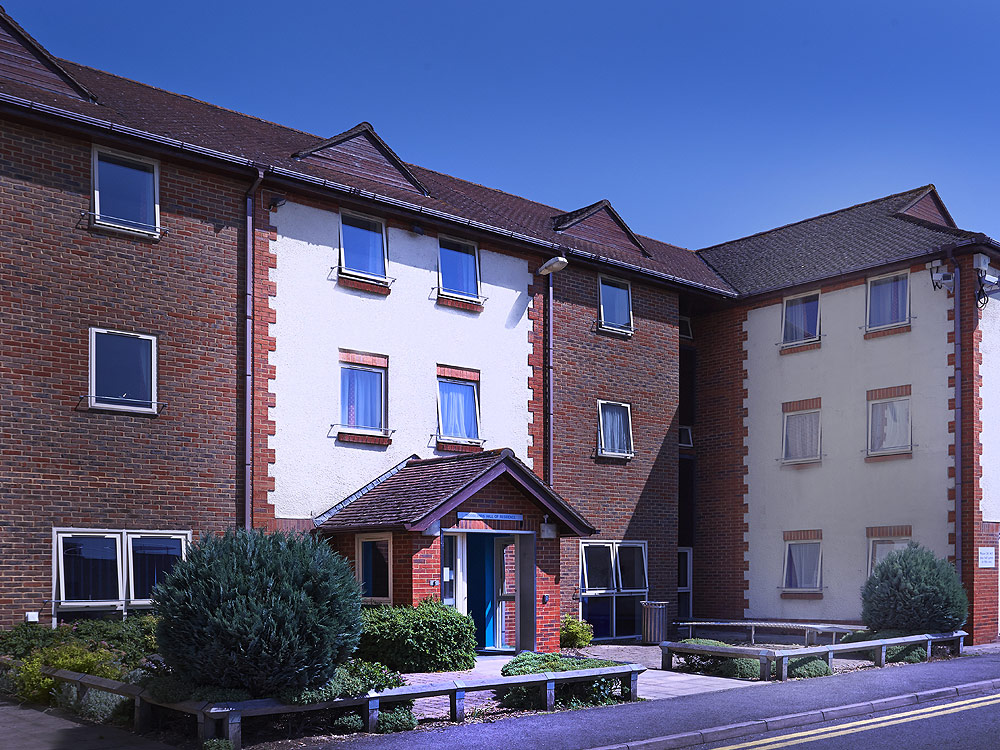 Chichester College Woodnlands Halls